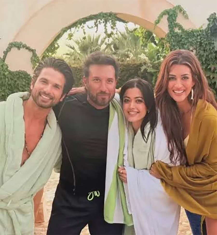 De De Pyaar De 2 & Cocktail 2 writer Tarun Jain talks about films, Luv ...