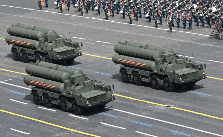 Moscow reports record orders for weapons