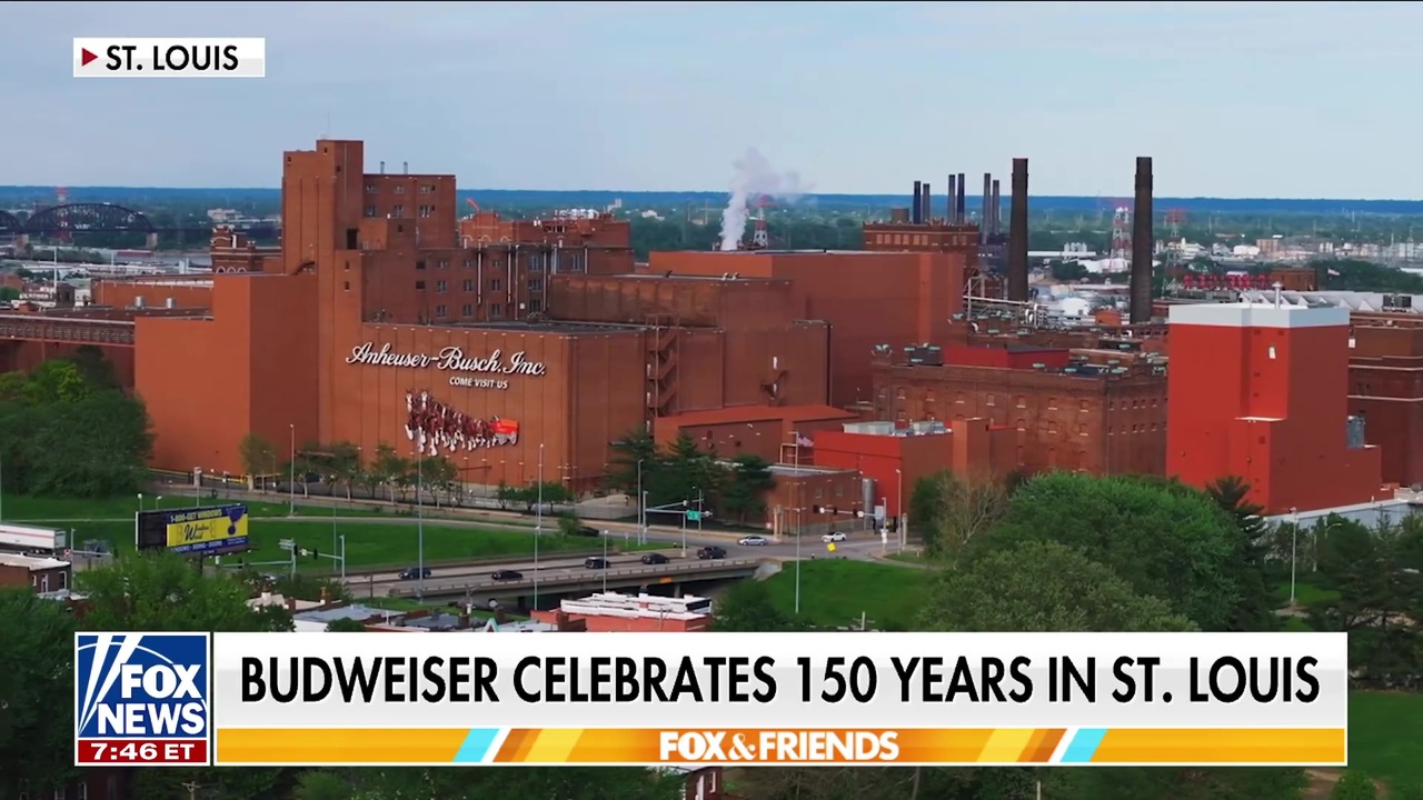Steve Doocy celebrates Budweiser's 150th anniversary at original St ...