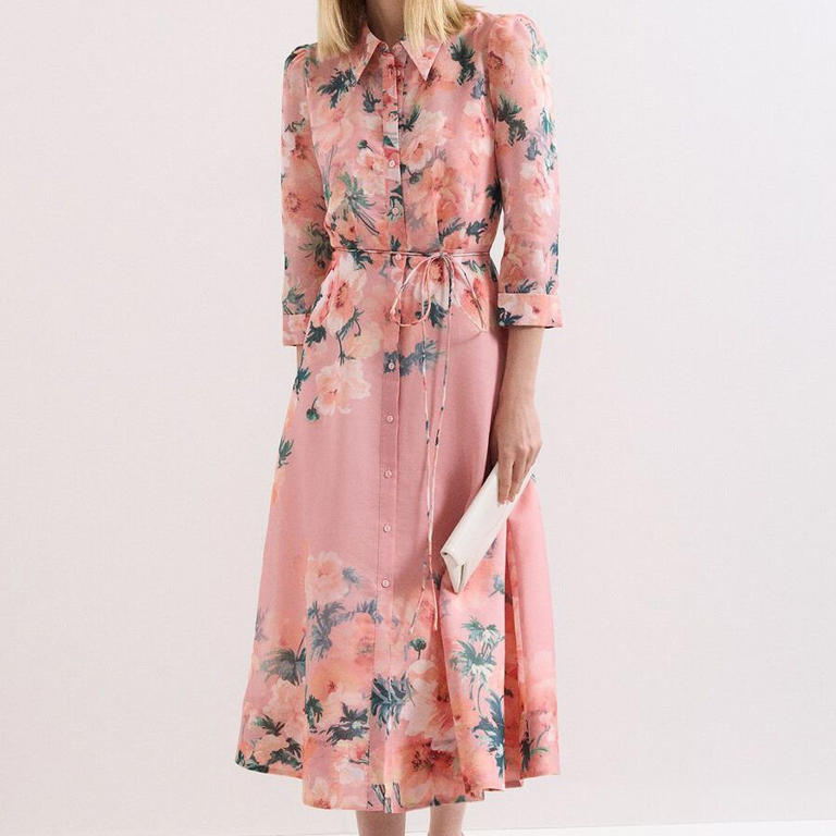 Zara Tindall hits the beach in style - her comfy espadrilles and floral ...