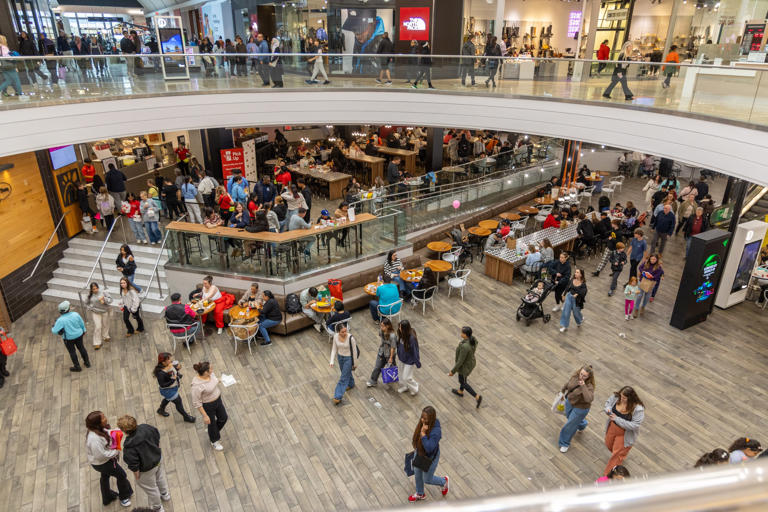 Man charged with weapons offenses after bringing gun into NJ mall ...