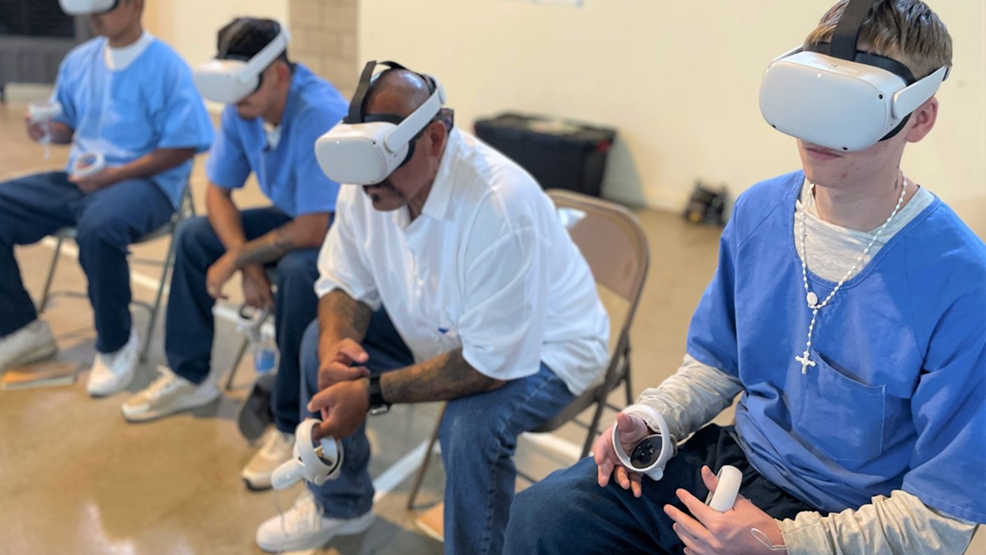 US inmates use VR headsets to rehearse job interviews and 'travel the ...