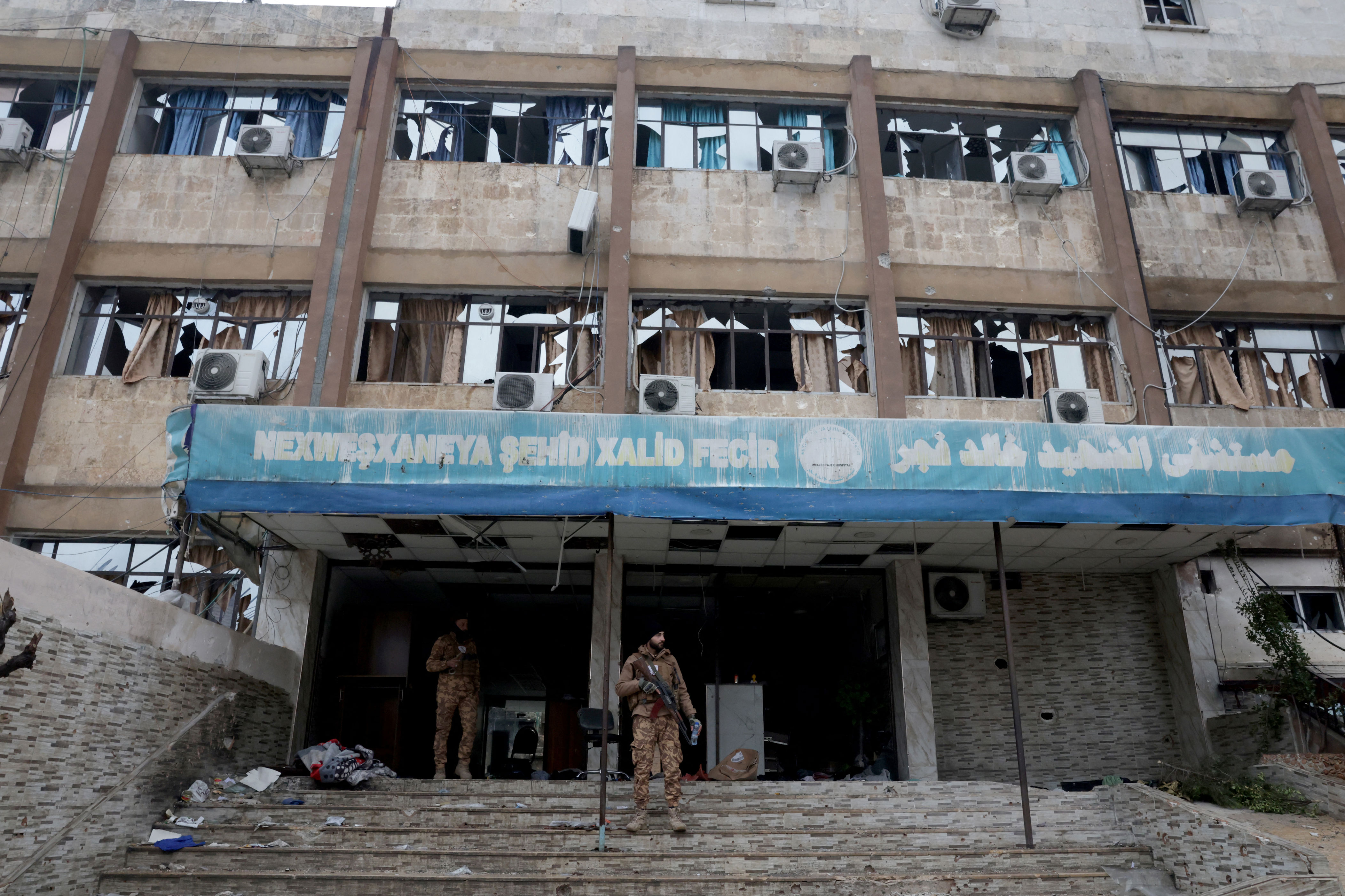 Syrian forces search for explosives, weapons after SDF pulls out of Aleppo