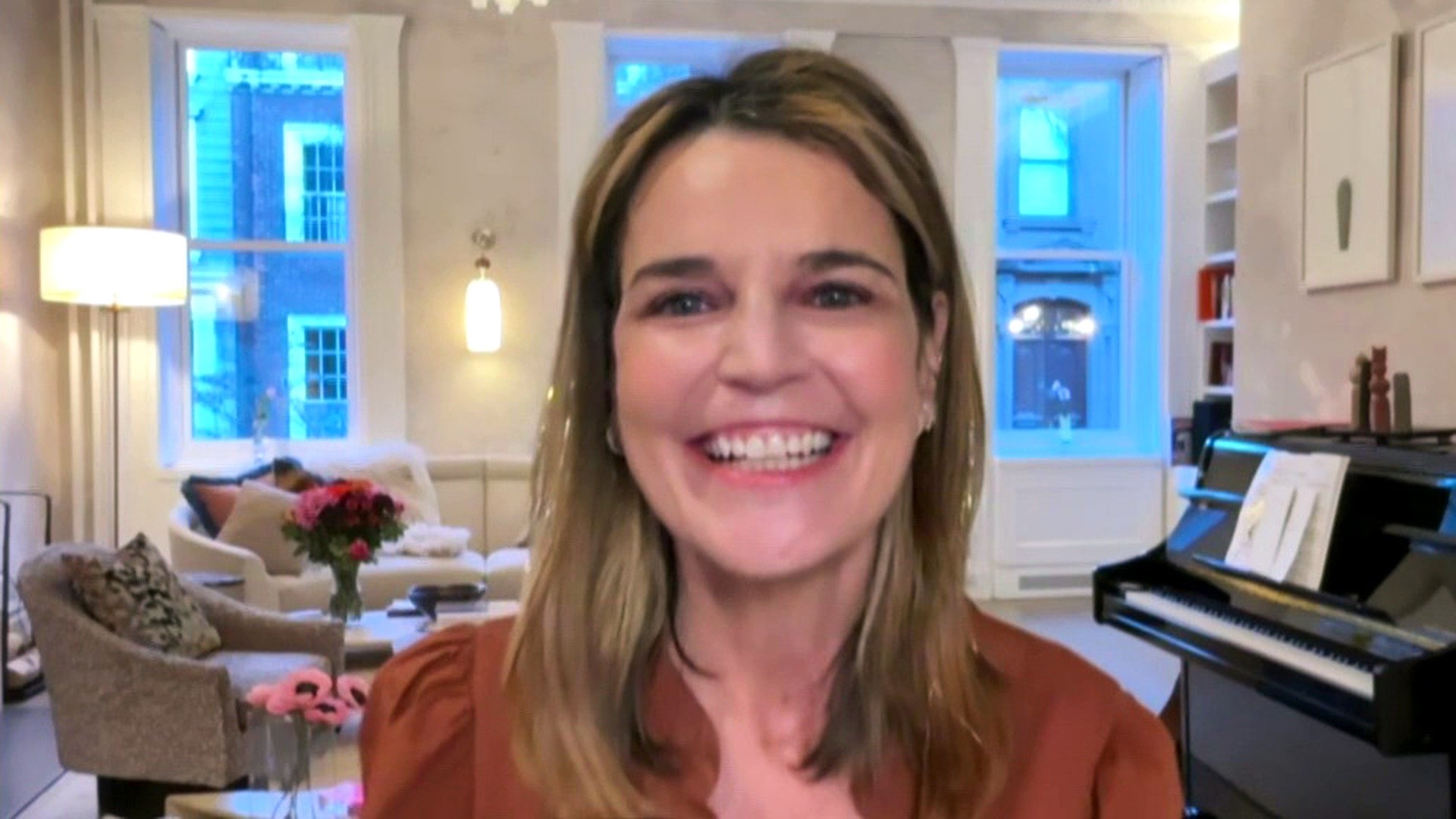 Savannah Guthrie Uses White Board to Share Vocal Chord Update