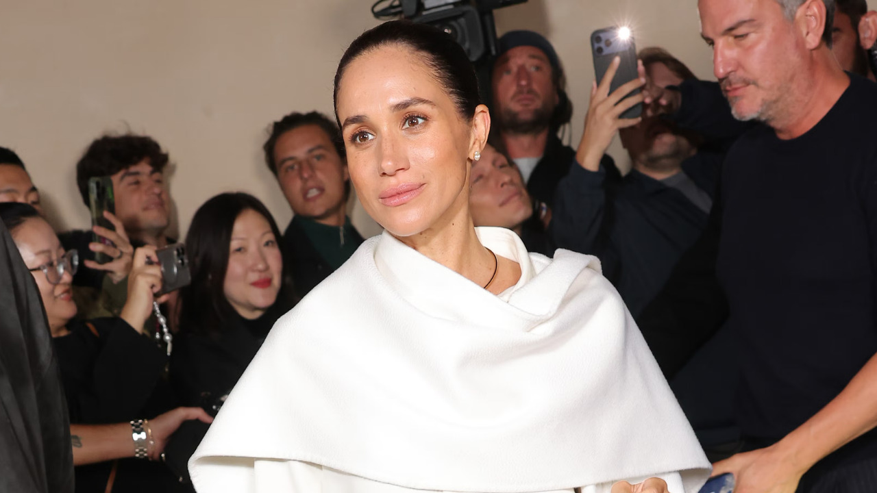 Meghan Markle slammed after 'hijacking' king's health update for $800M ...