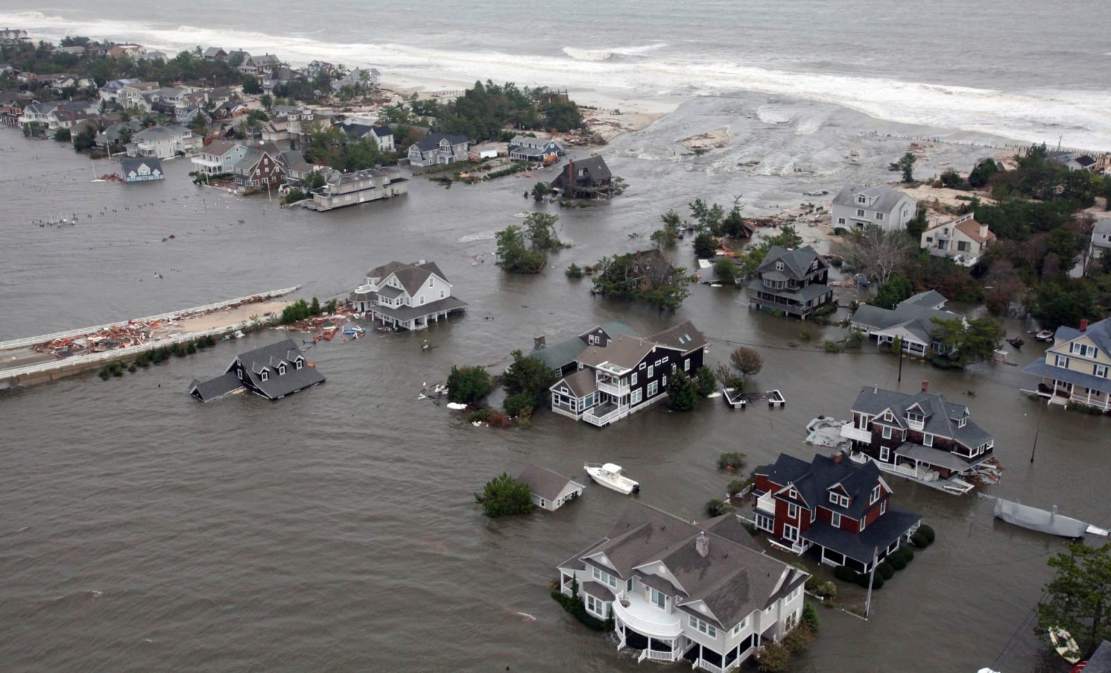 Urgent flood warnings slam 3 US states