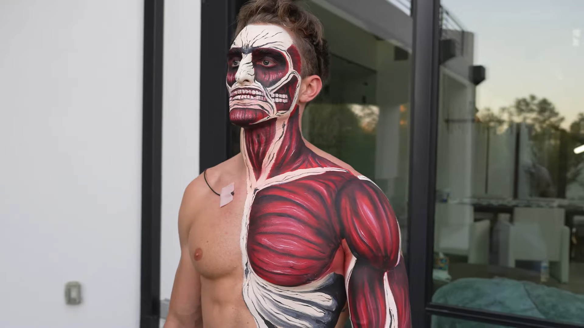 $10,000 for the best body painting