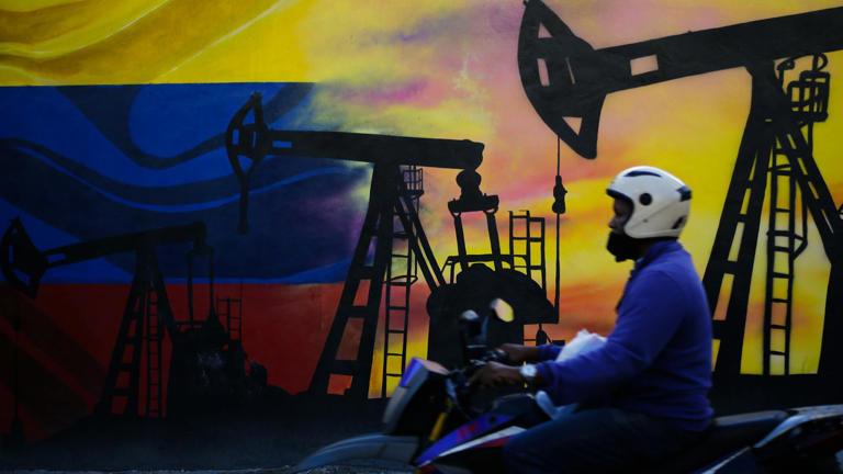 Venezuela’s oil industry has flailed under government control – Mexico ...