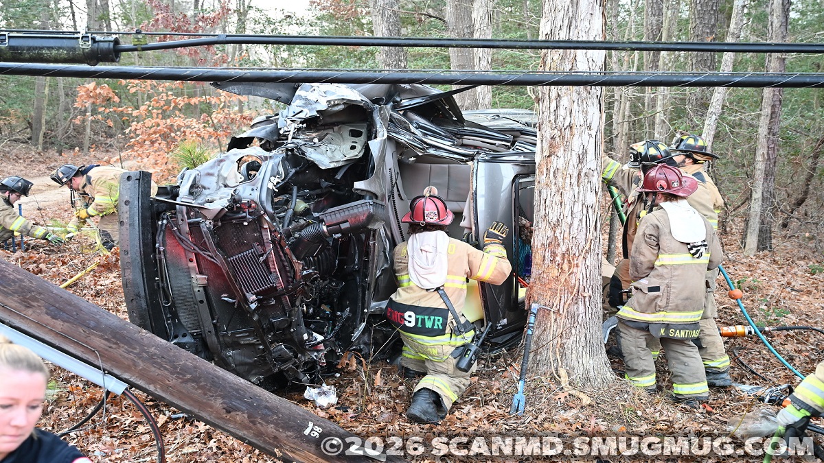 Patient flown to shock trauma after Park Hall wreck