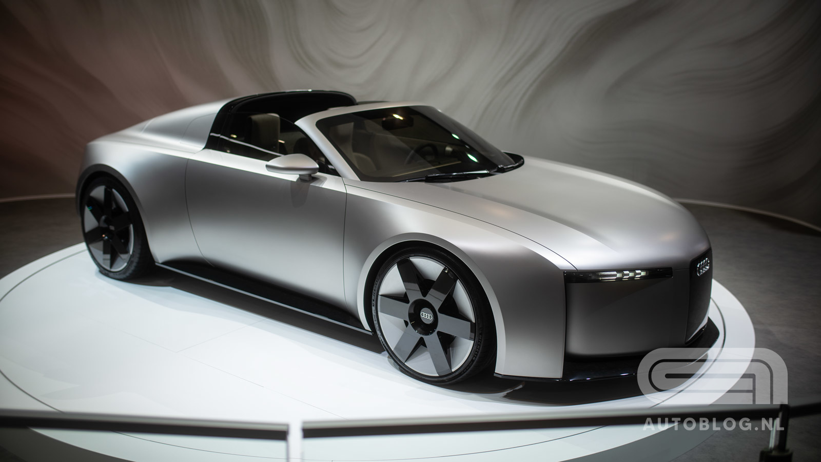 De nieuwe Audi roadster is gewoon een dikke bak in het echt