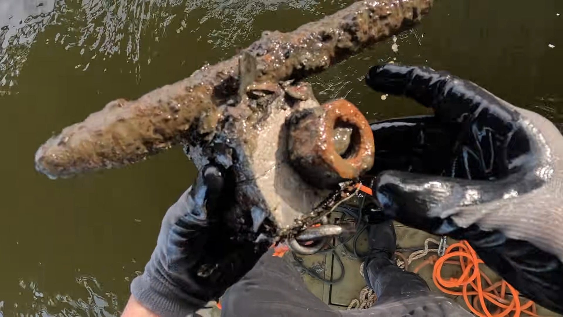 That pull felt different… - Mississippi River warning signs