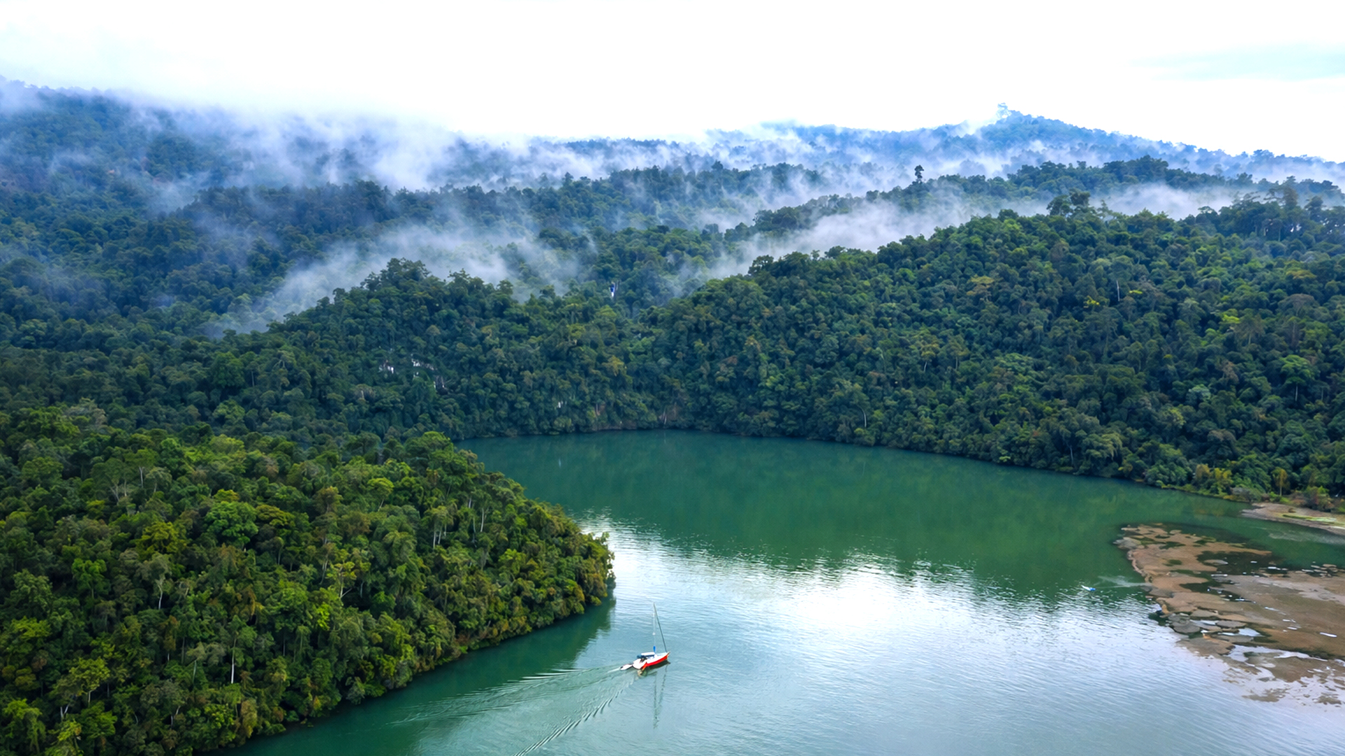 El Río Dulce recorre el corazón tropical de Guatemala