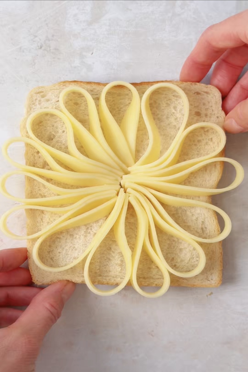 Fromage à la fleur sur toast