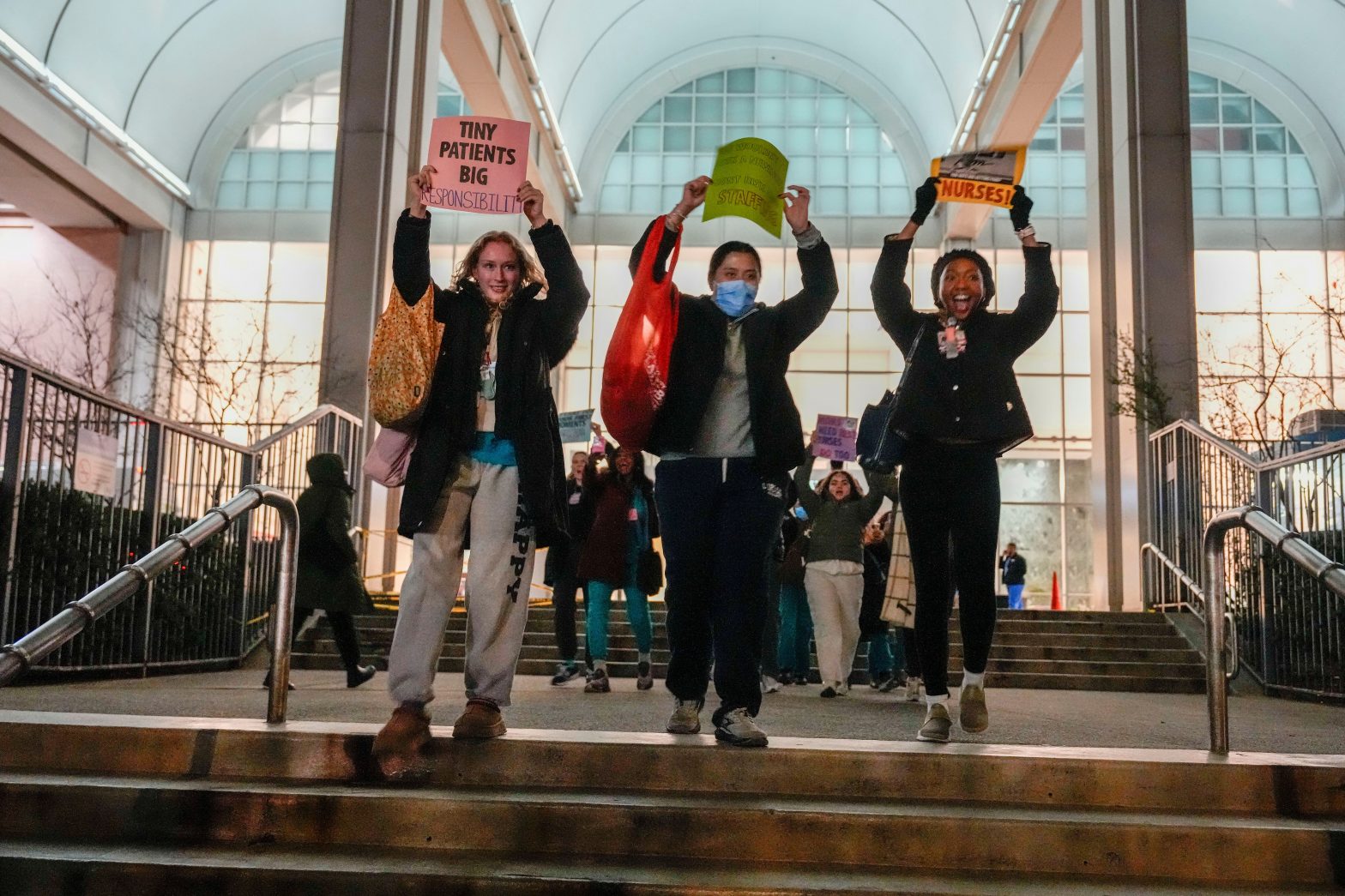 Thousands of nurses strike at several major New York City hospitals
