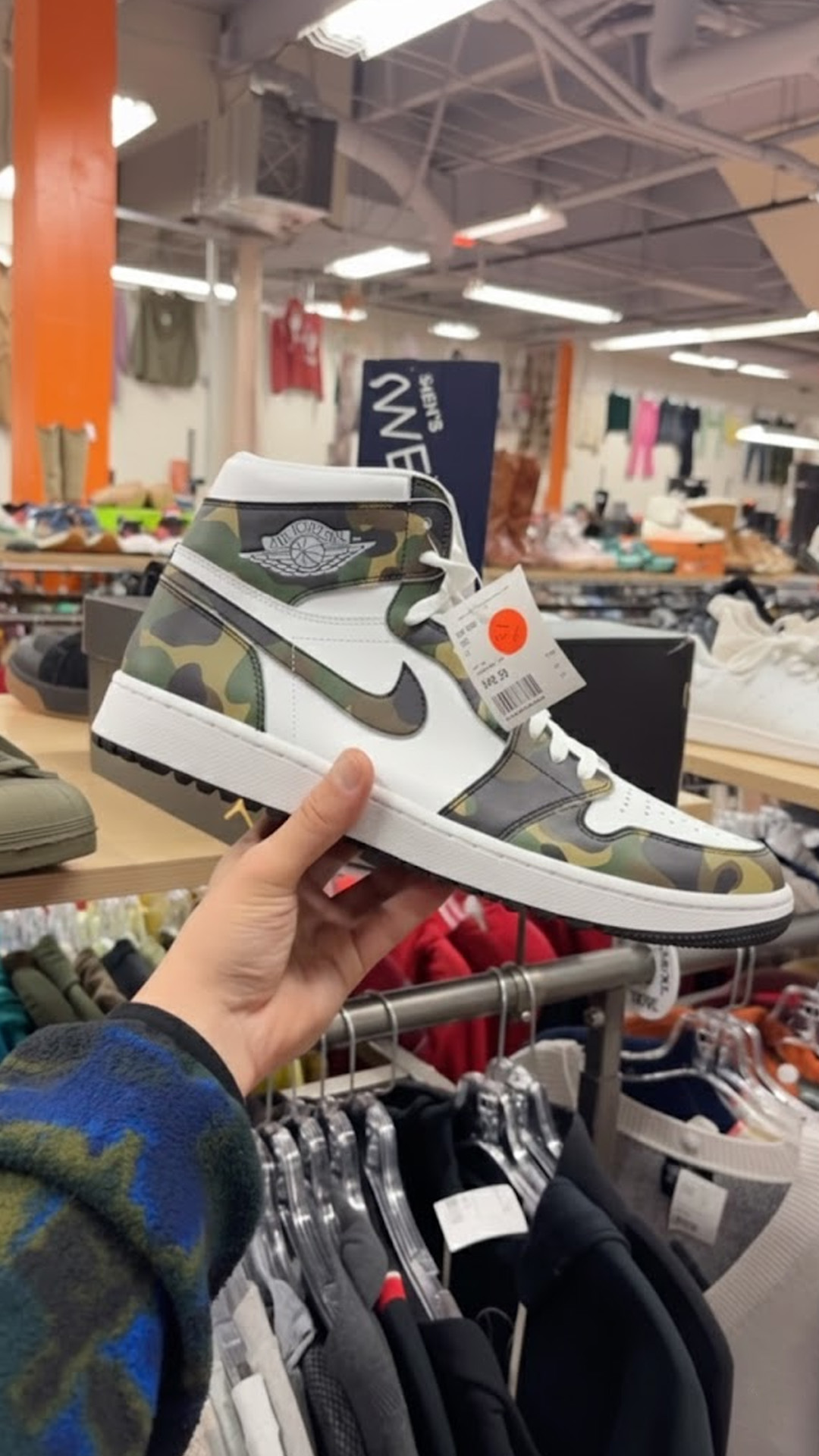 Rare Jordan 1 sample found at thrift store