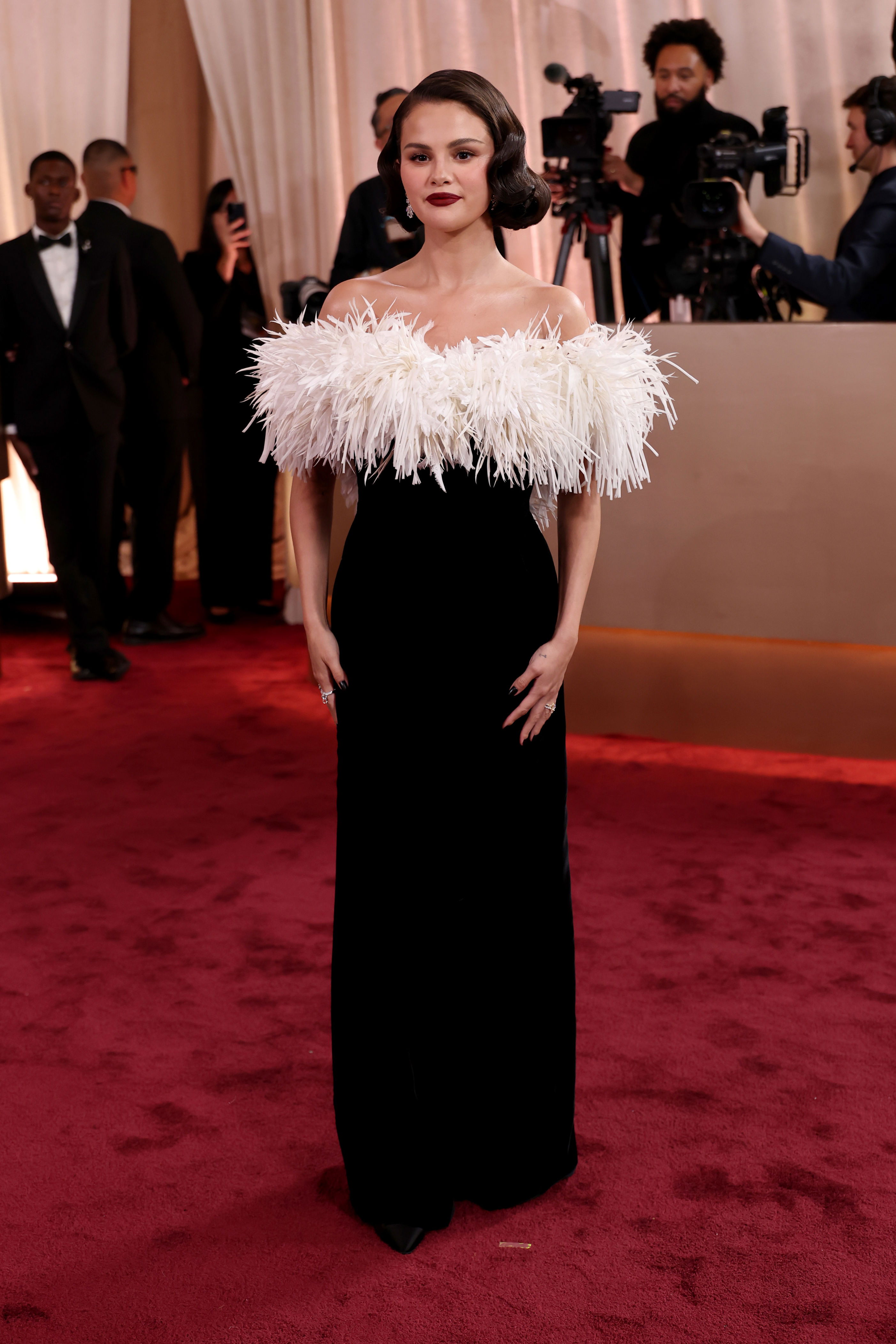 The best-dressed celebrities at the Golden Globes 2026: Hailee ...