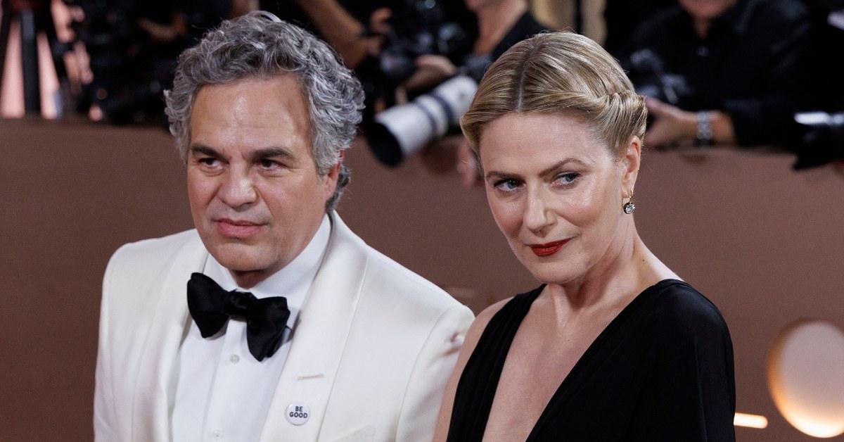 Here's the reason A-list celebs wore "Be Good" pins at the Golden Globes