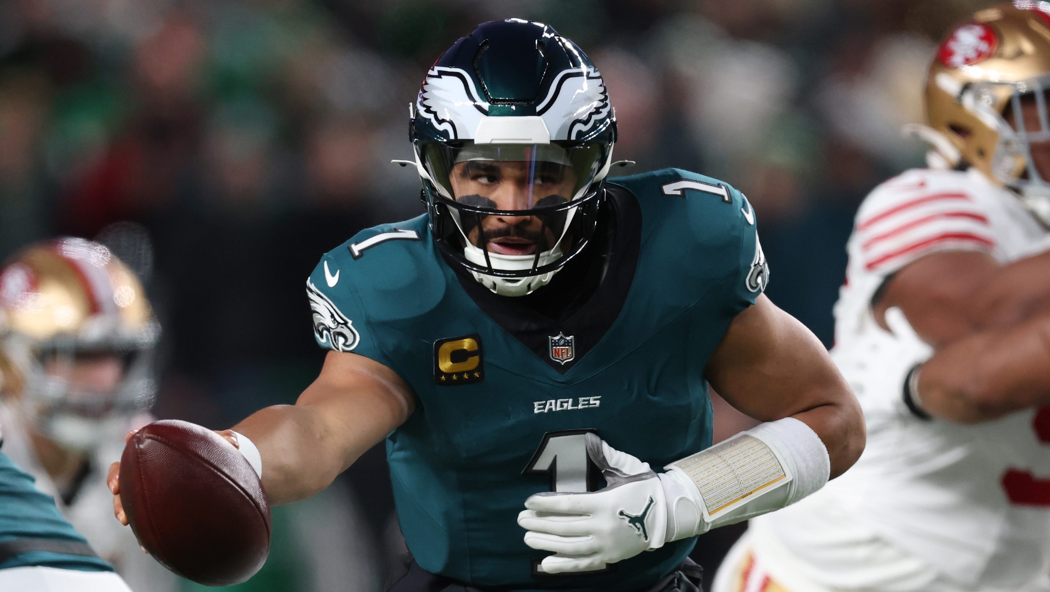 Tom Brady can't hide disgust with Eagles QB Jalen Hurts