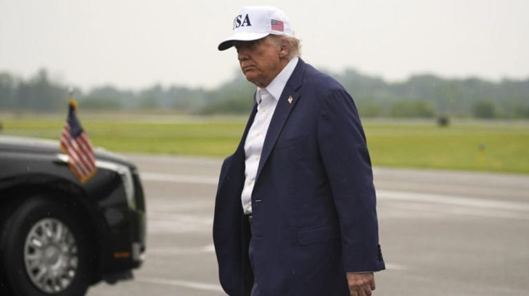 Trump motorcade rerouted due to 'suspicious object' in Florida