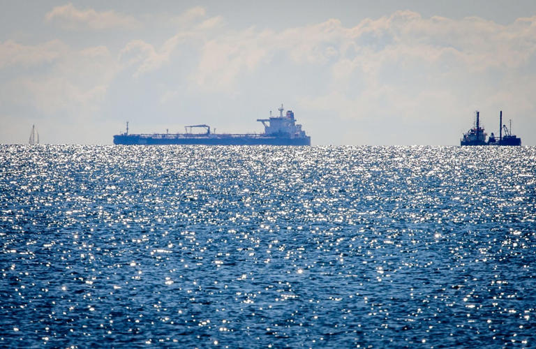 UK reportedly finds legal basis to board shadow fleet tankers evading ...