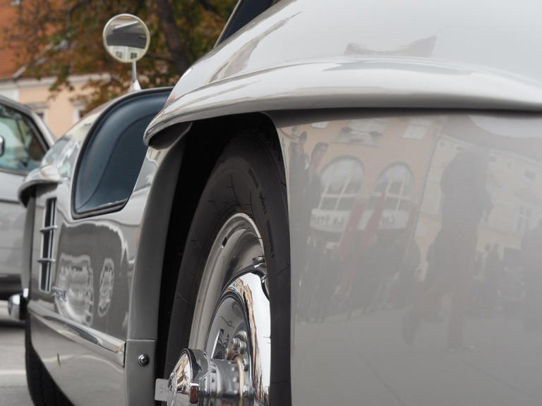 This Mercedes-Benz 300SL has an incredible backstory