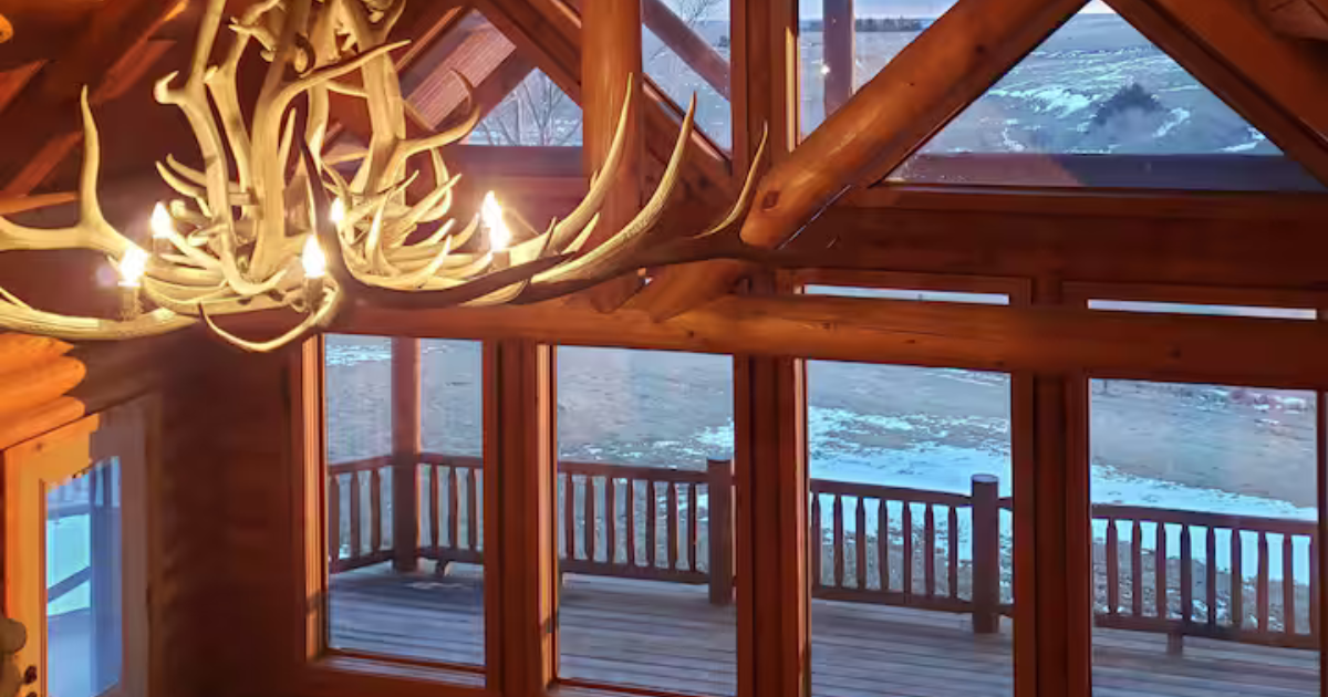This snowy Nebraska cabin is the coziest winter escape