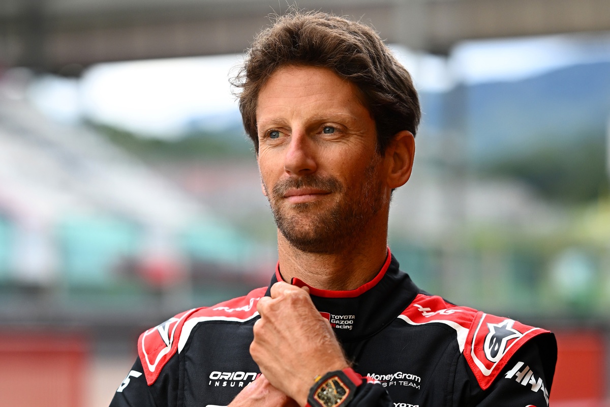 Romain Grosjean reunited with F1 helmet that saved his life in 2020 ...