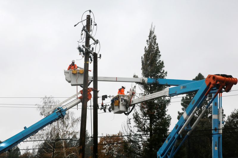 PG&E reaches $100 million shareholder settlement over 2017, 2018 ...