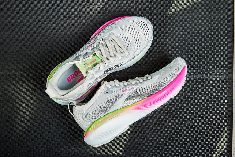 People with flat feet can still run comfortably with the right support