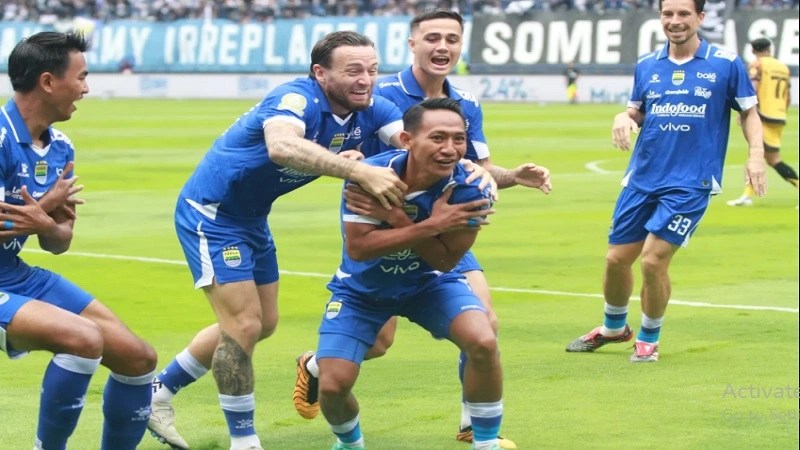 Persaingan papan atas sengit, tim penghuni zona merah merana