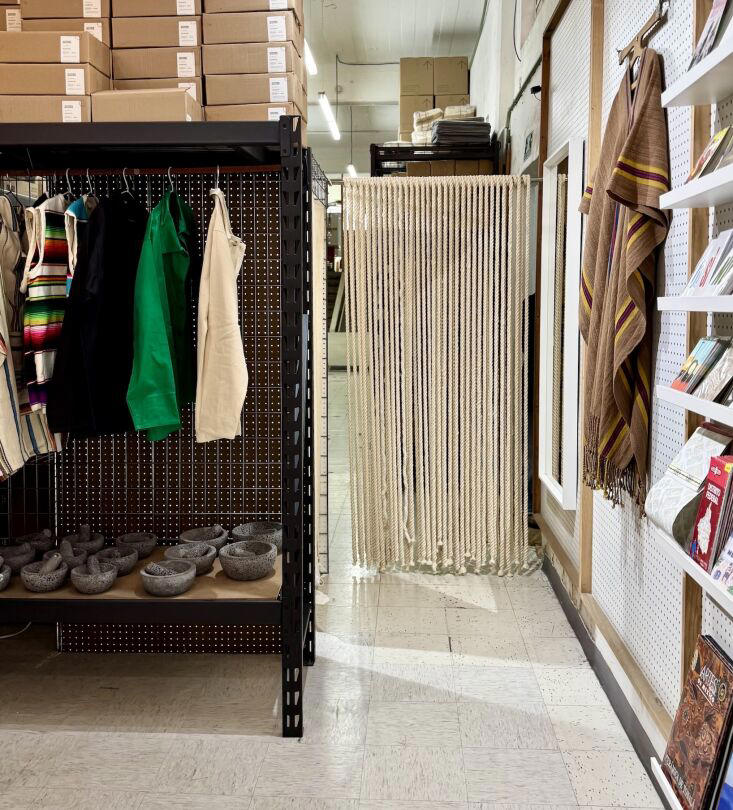 DIY partitions: 7 rope doorways and room dividers