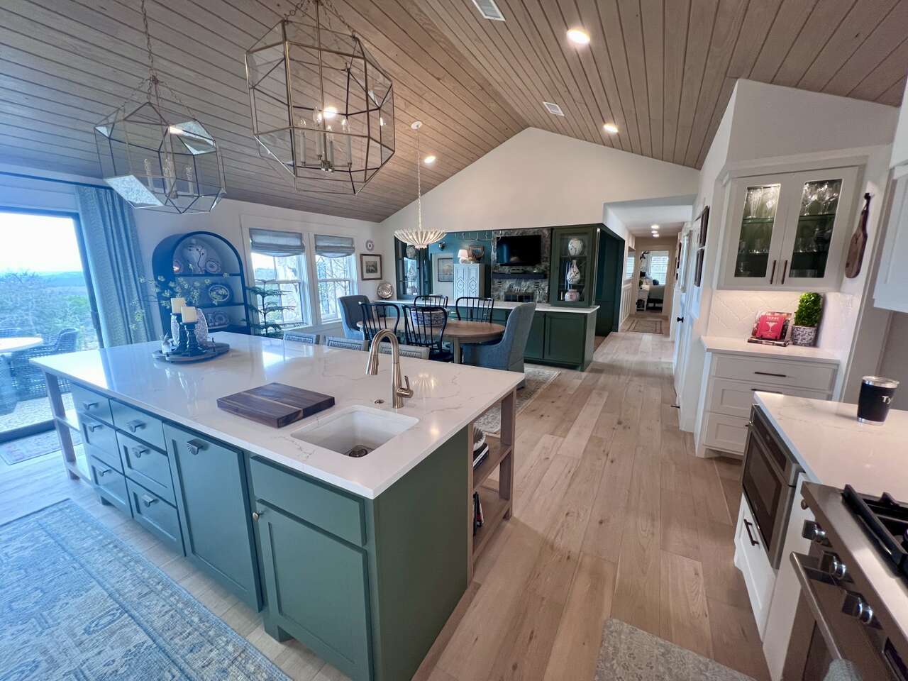 '70s-era Kerrville ranch gets a $350K glow-up - but keeps the groovy ...