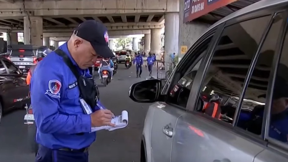 Illegal turning, unattended illegal parking among top 5 traffic ...