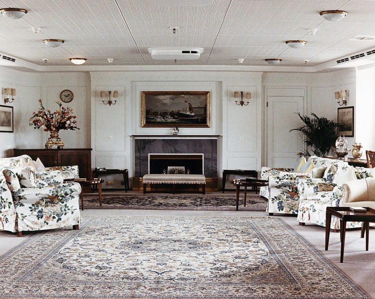 Inside the Royal Yacht Britannia, Queen Elizabeth’s beloved 412-foot ...