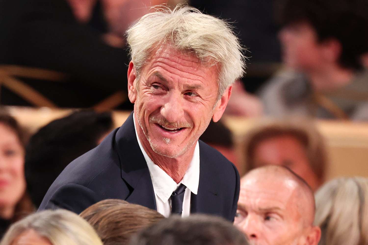 Sean Penn shocks Golden Globes attendees as he's spotted smoking at his ...
