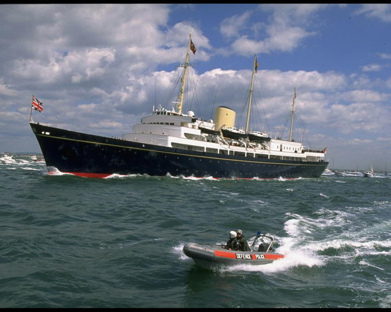 Inside the Royal Yacht Britannia, Queen Elizabeth’s beloved 412-foot ...