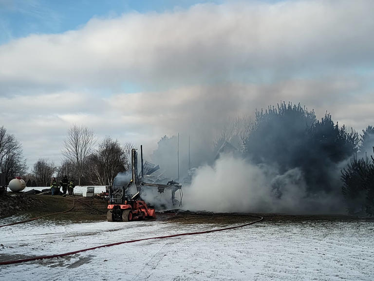 Fire burns large barn, damages house in Jackson County