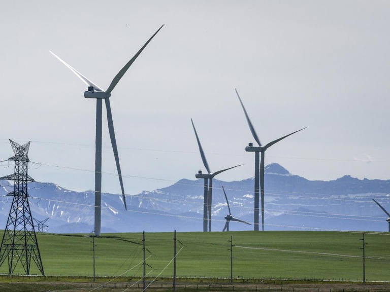 Wind warning issued for southern Alberta Monday, up to 120 kilometres ...