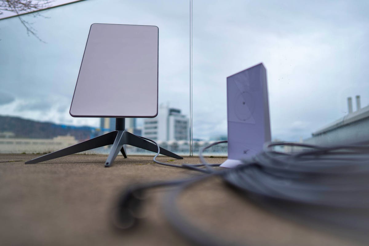 Militärische Störsender: Mullah-Regime stört Starlink massiv