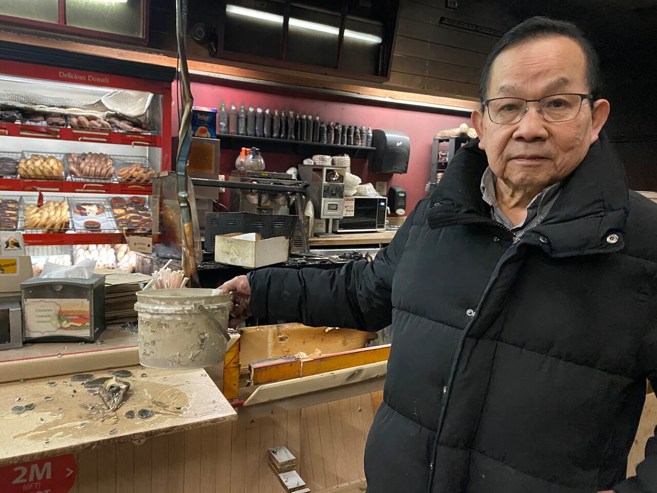 Early morning fire closes popular Regina donut shop