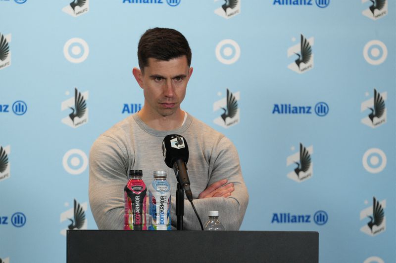 Minnesota United promote Cameron Knowles to head coach