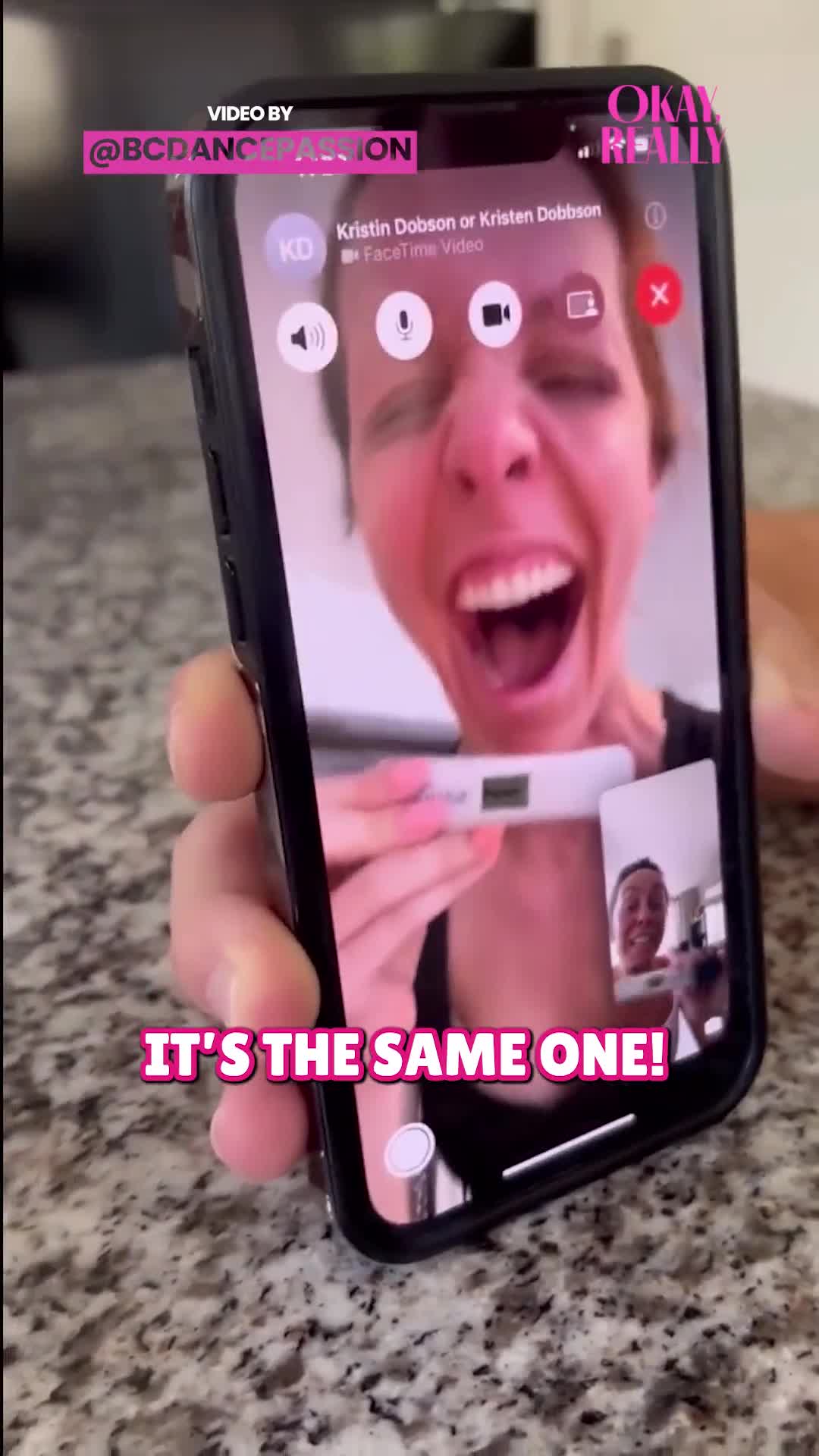 Best friends announce pregnancies to each other at the same time