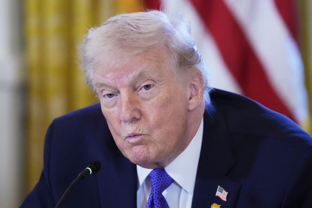 Trump warns 'we're screwed' if Supreme Court strikes down his tariff ...