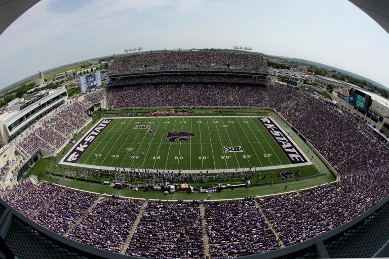 K-State hires Sean Gleeson as offensive coordinator