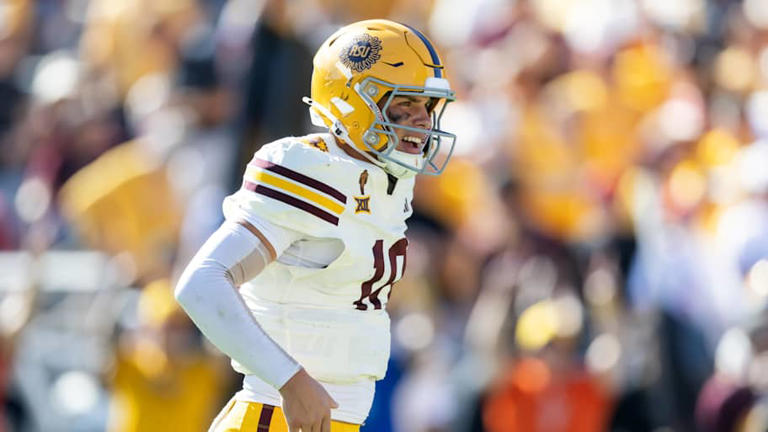 No. 1 transfer portal QB turns down three major college football programs