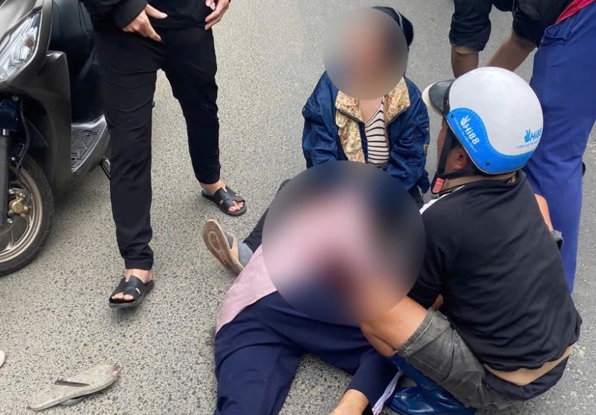 Công an bắt giữ nghi phạm đâm bạn của mẹ ruột nguy kịch