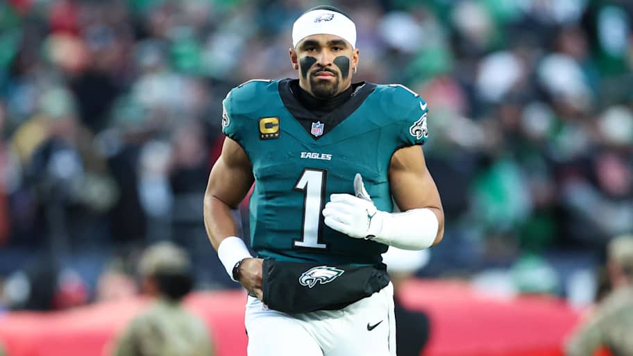 Jalen Hurts sidesteps question about Kevin Patullo’s Eagles future