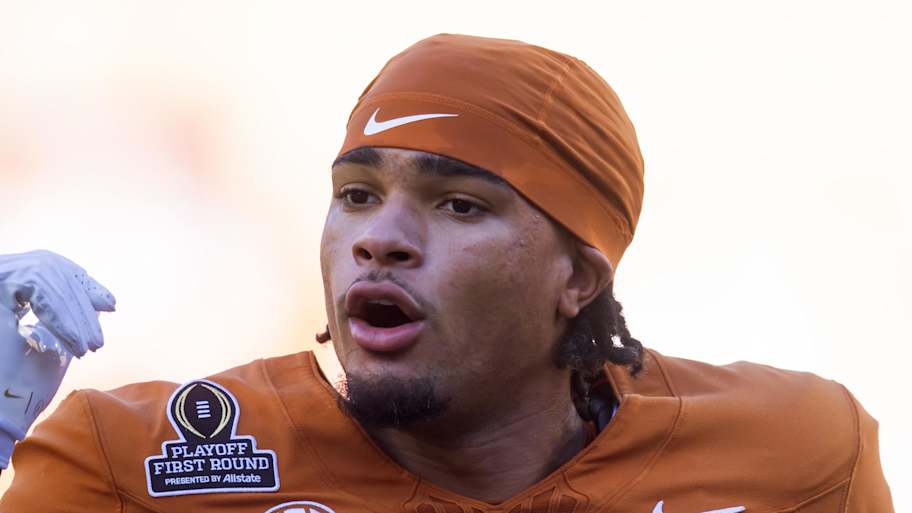 Texas Longhorns transfer receiver DeAndre Moore eyes new team