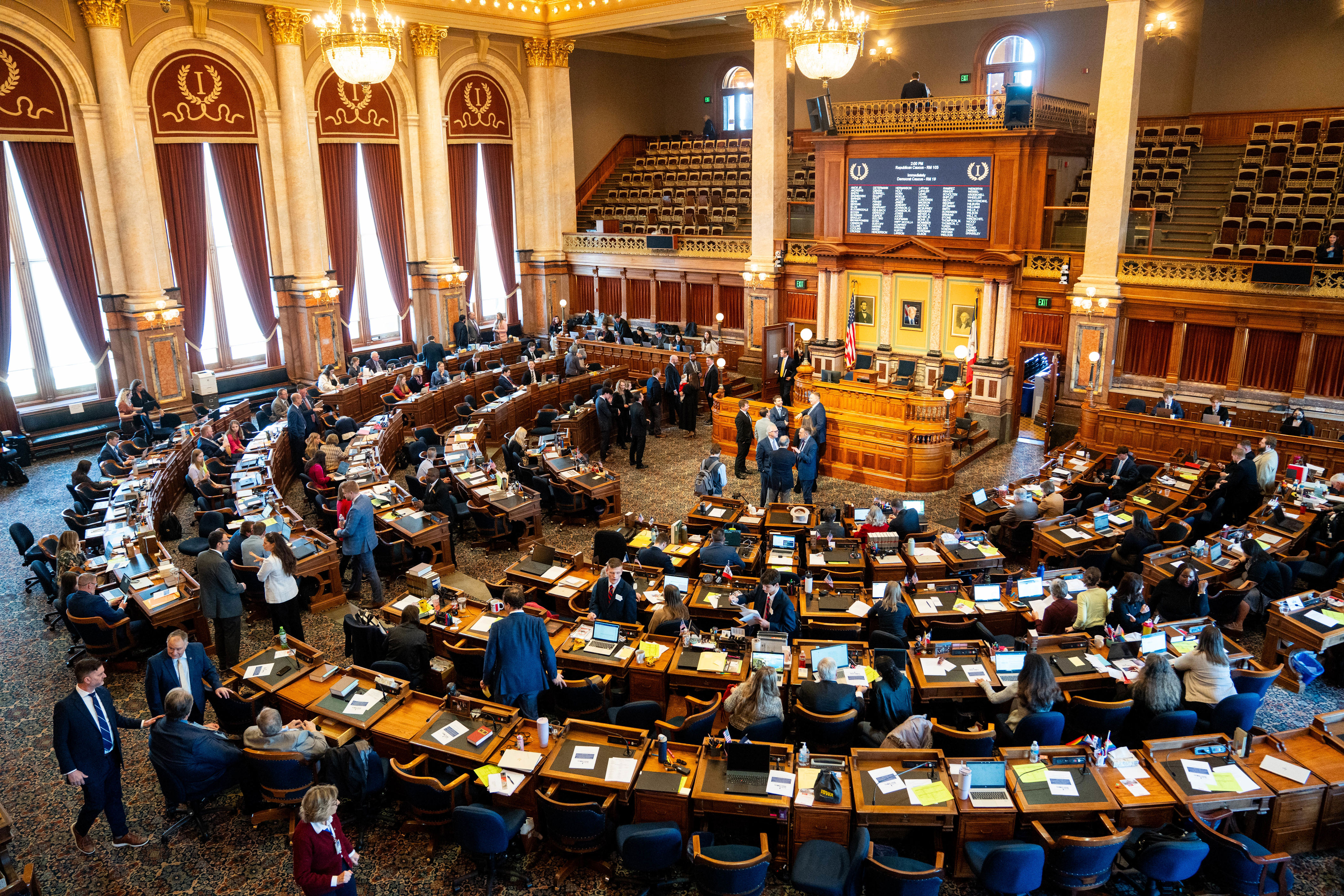 Iowa Legislature begins 2026 session with focus on property taxes