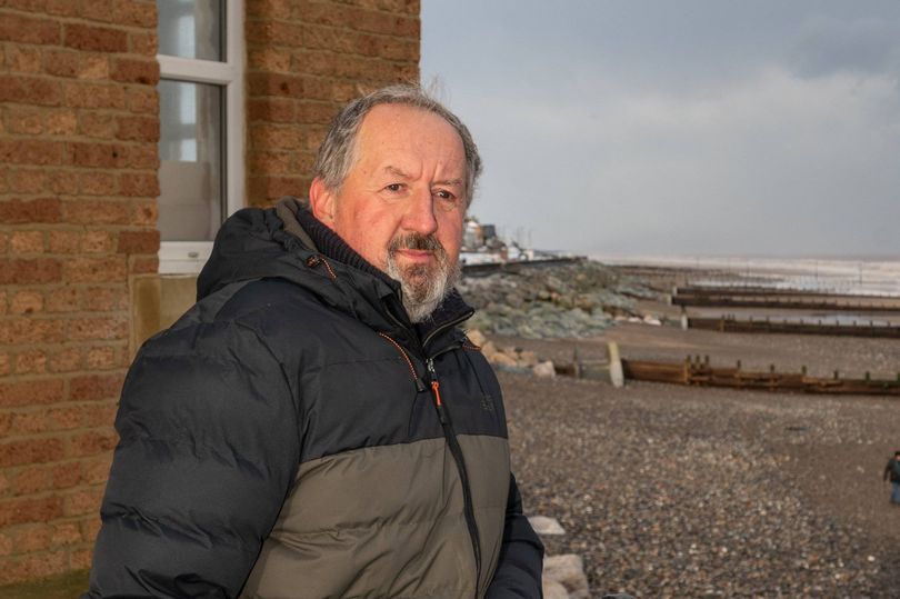 Man in tears says he 'couldn't do anymore' amid beach tragedy